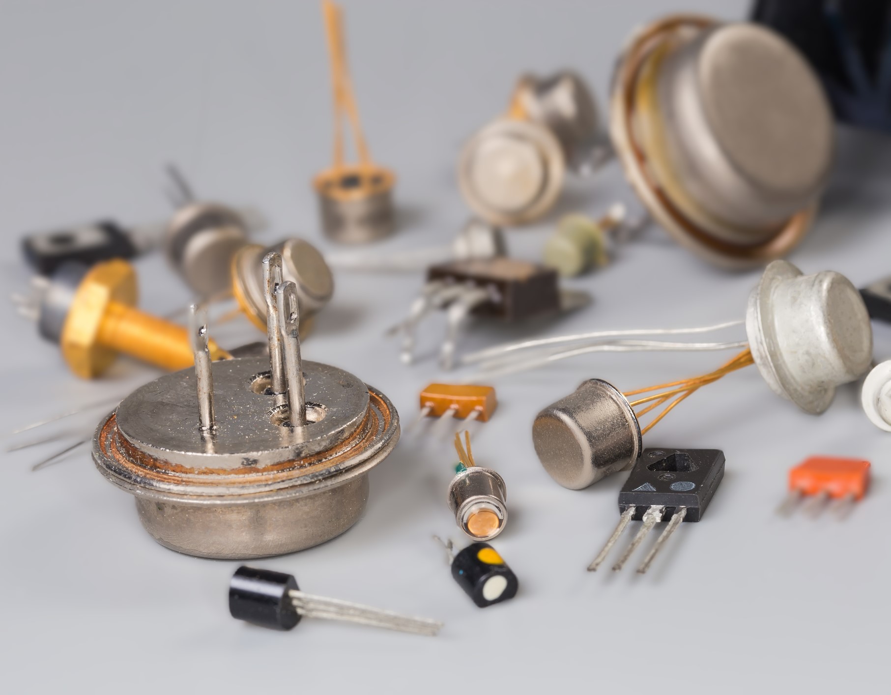 Discrete Semiconductors – Trendsetter Electronics